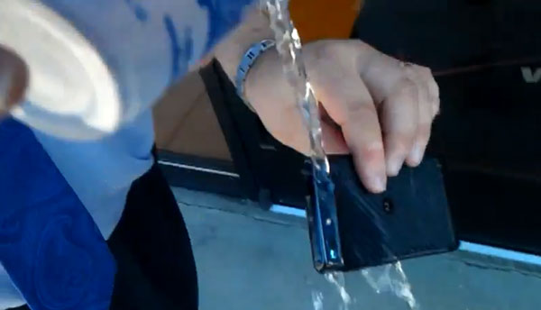[Video] Motorola DROID RAZR Submitted to Real Life "Splash Test" - Talk ...