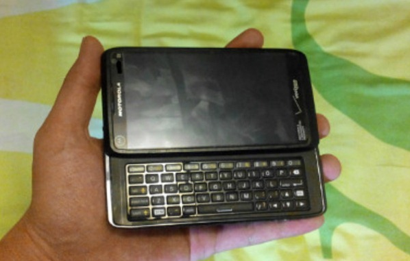 More images of QWERTY keyboard bearing Motorola DROID 5 surface - Talk ...