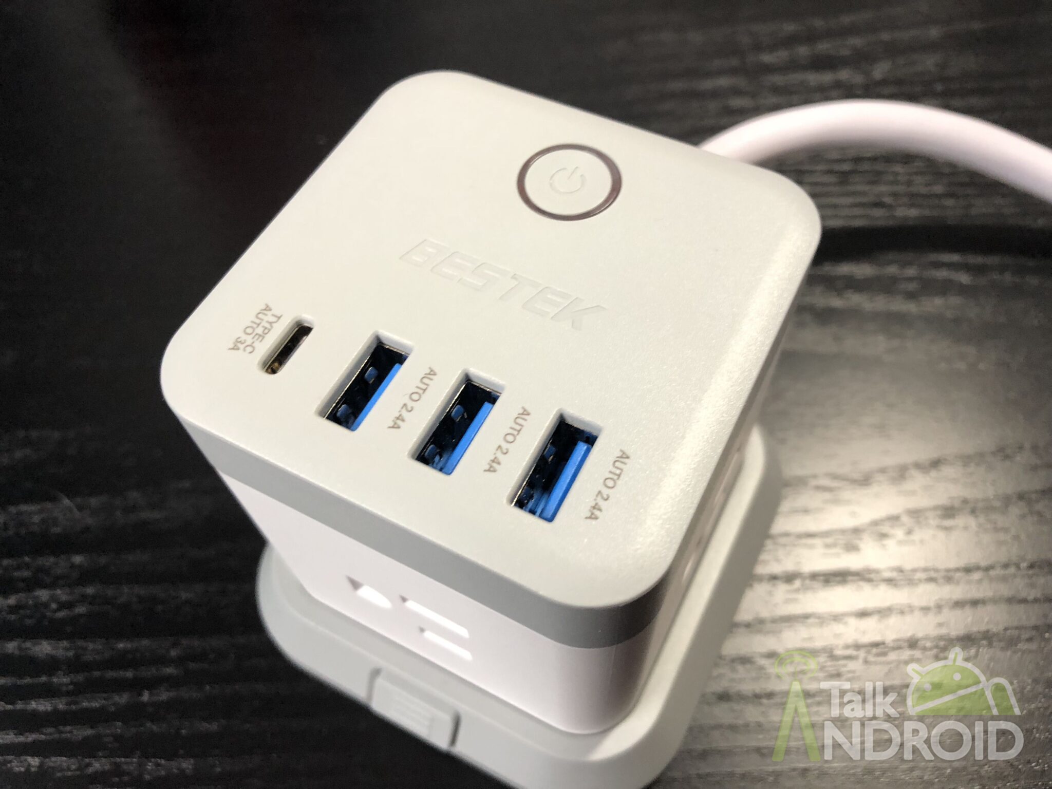 BESTEK 3-outlet vertical cube power strip with USB-C review - Talk Android