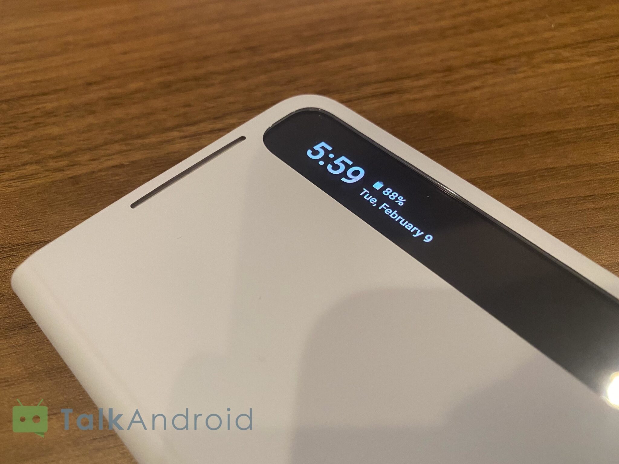 Samsung Galaxy S21 S-View Flip Cover review: More style and features ...