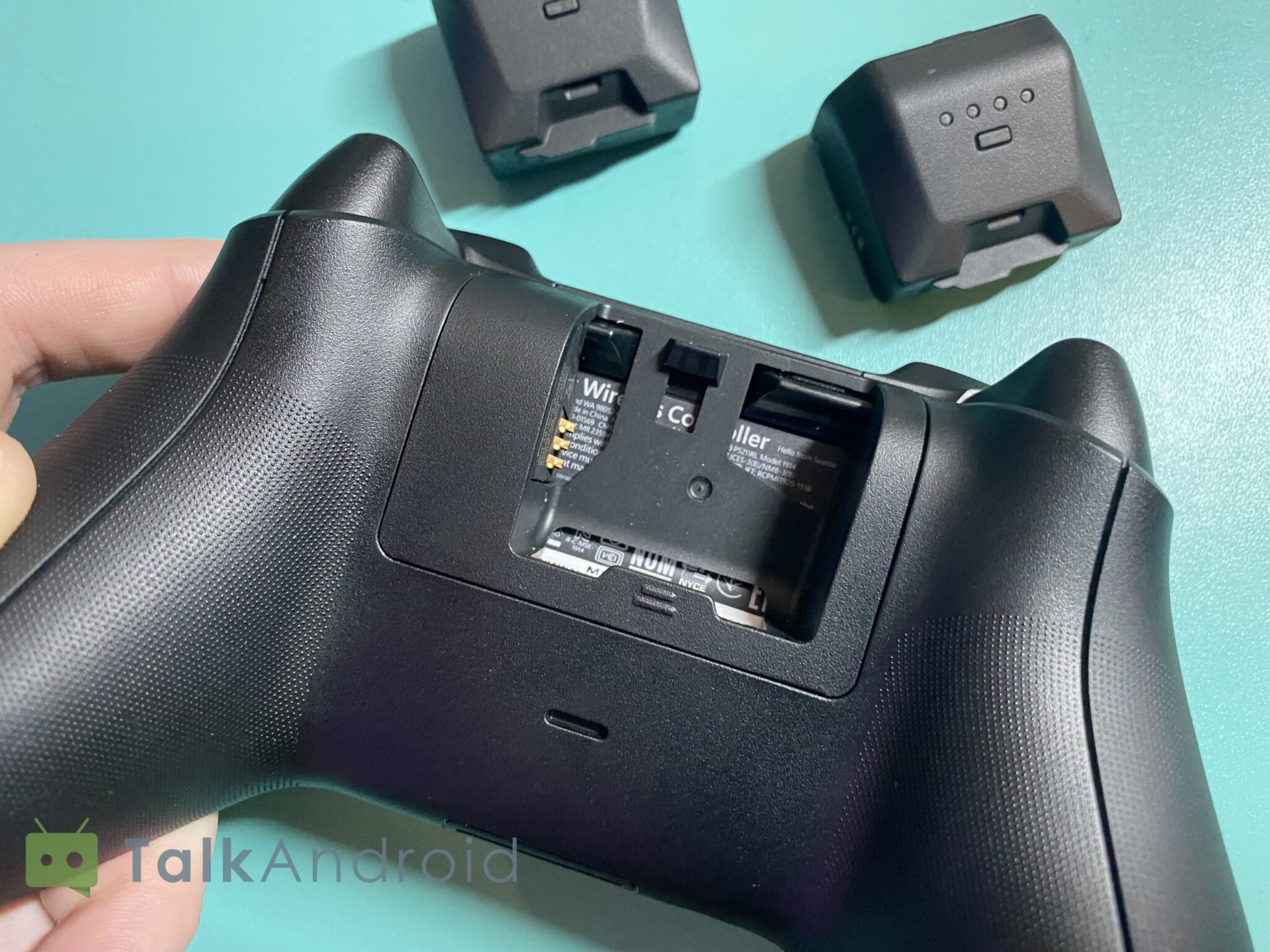 Otterbox Xbox Power Swap batteries review: easy Xbox controller upgrade ...