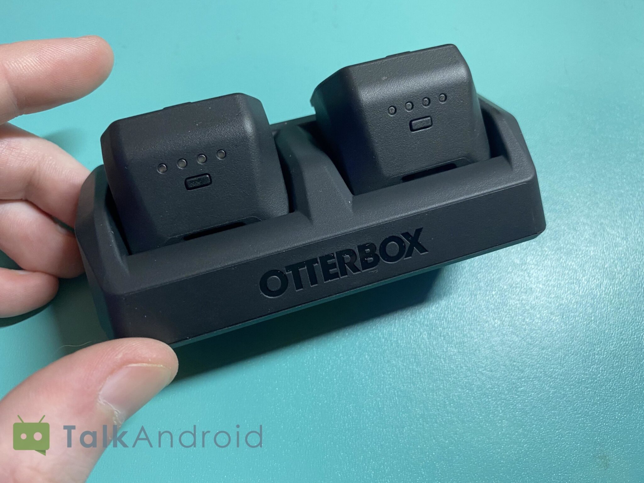 Otterbox Xbox Power Swap batteries review: easy Xbox controller upgrade ...